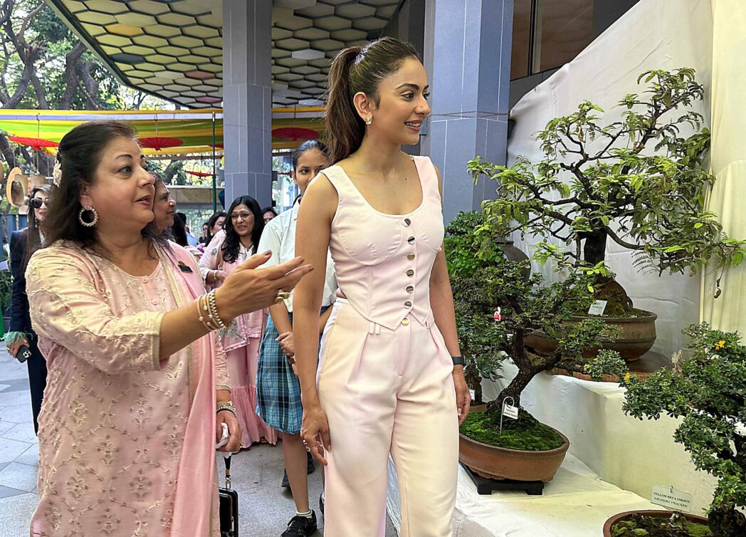 બોન્સાઇ આર્ટને પ્રમોટ કરવા ઇવેન્ટનું આયોજનઃ રકુલપ્રીત સિંહે ઉદ્ઘાટન કર્યું