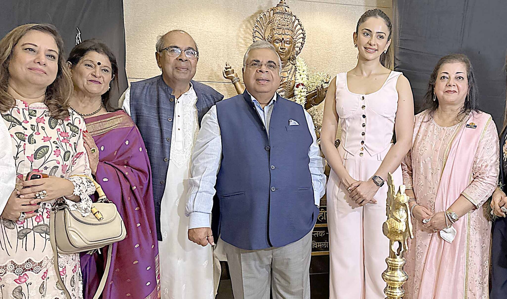 બોન્સાઇ આર્ટને પ્રમોટ કરવા ઇવેન્ટનું આયોજનઃ રકુલપ્રીત સિંહે ઉદ્ઘાટન કર્યું