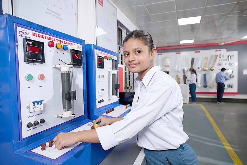 Skill India Extends More Than 5.5 Lakh Apprenticeship Opportunities ...