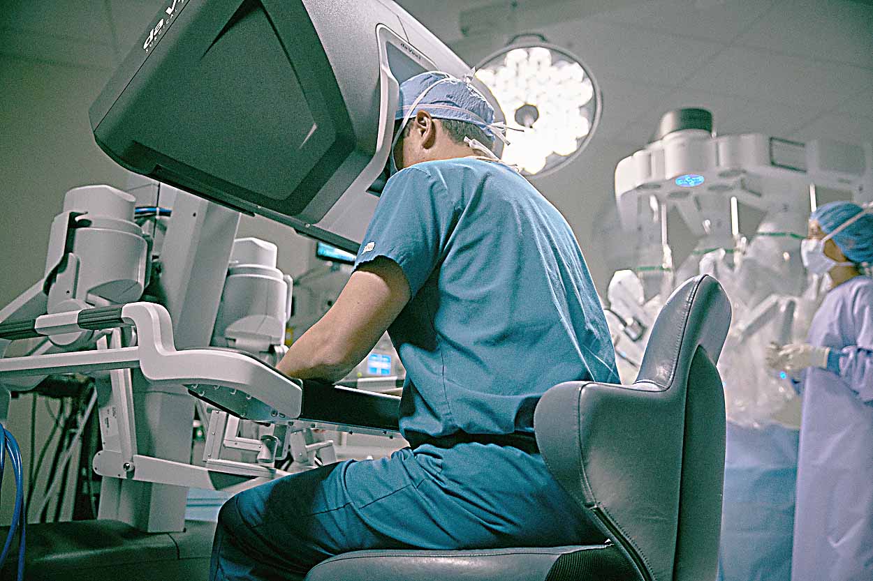 Ahmedabad Doctor Performs First-of-its-kind Robotic-assisted Surgery To ...